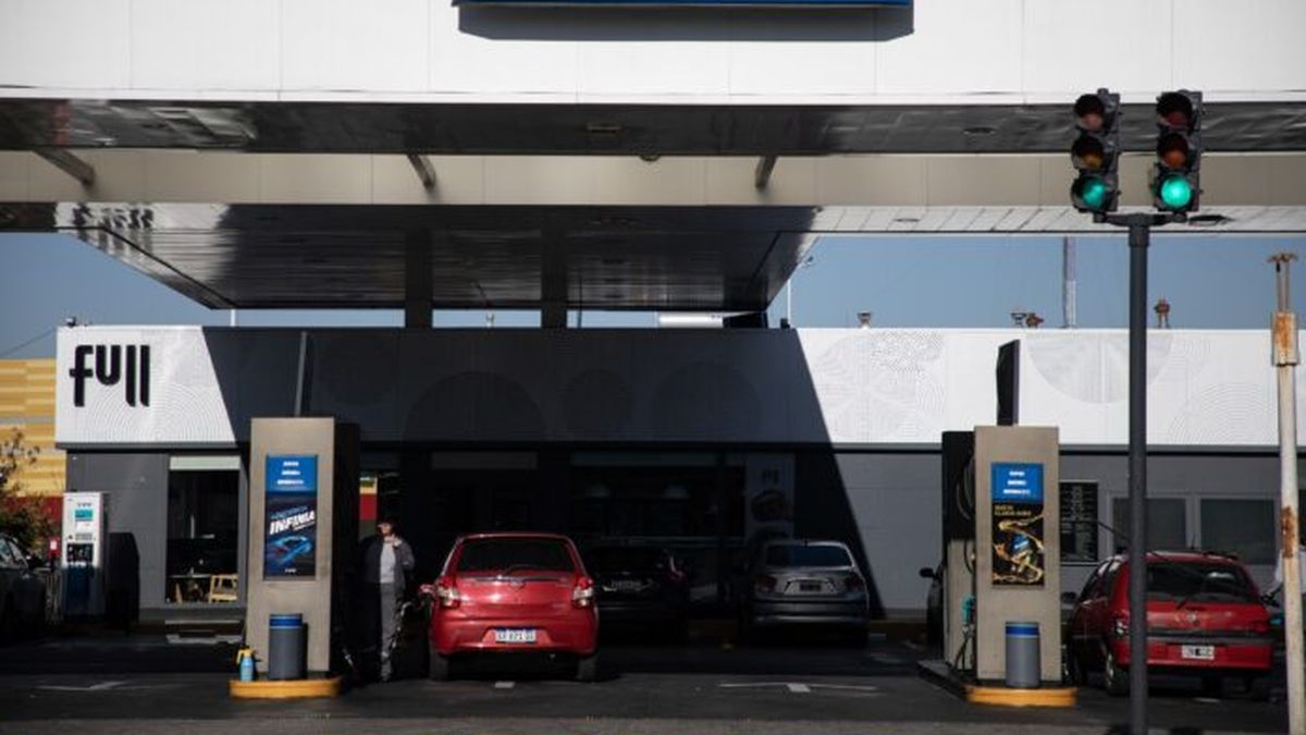 YPF confirmó que será más barato cargar nafta luego de la medianoche